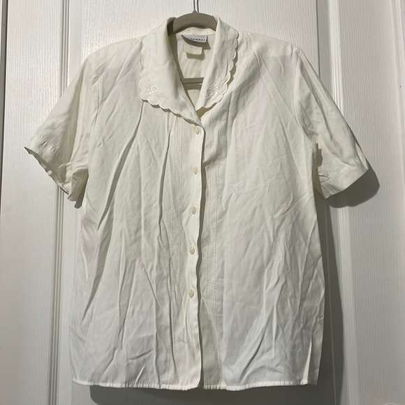 Jantzen | Tops | Vintage Jantzen White Buttonup Blouse | Poshmark